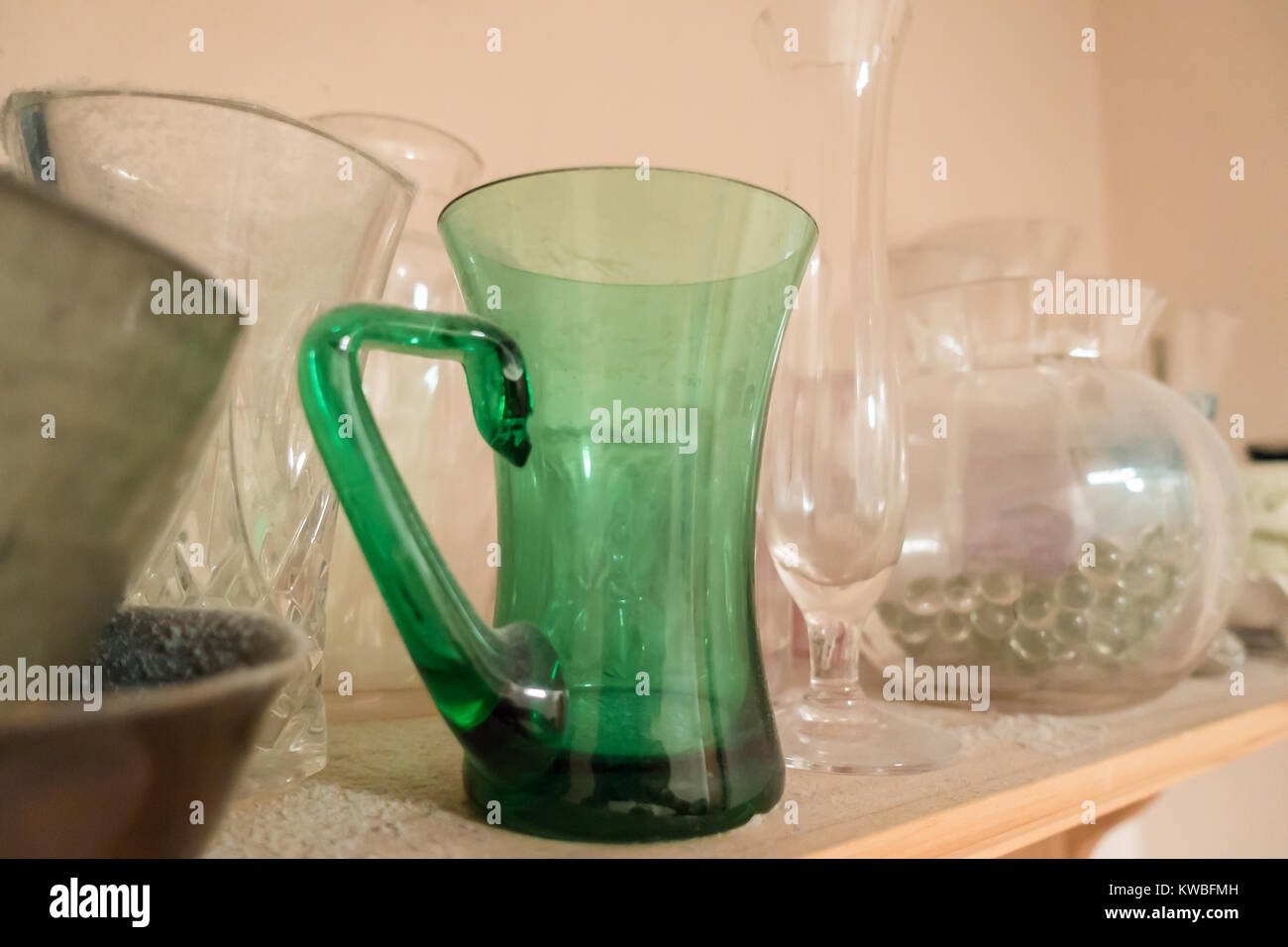 Dusty vases hi-res stock photography and images - Alamy