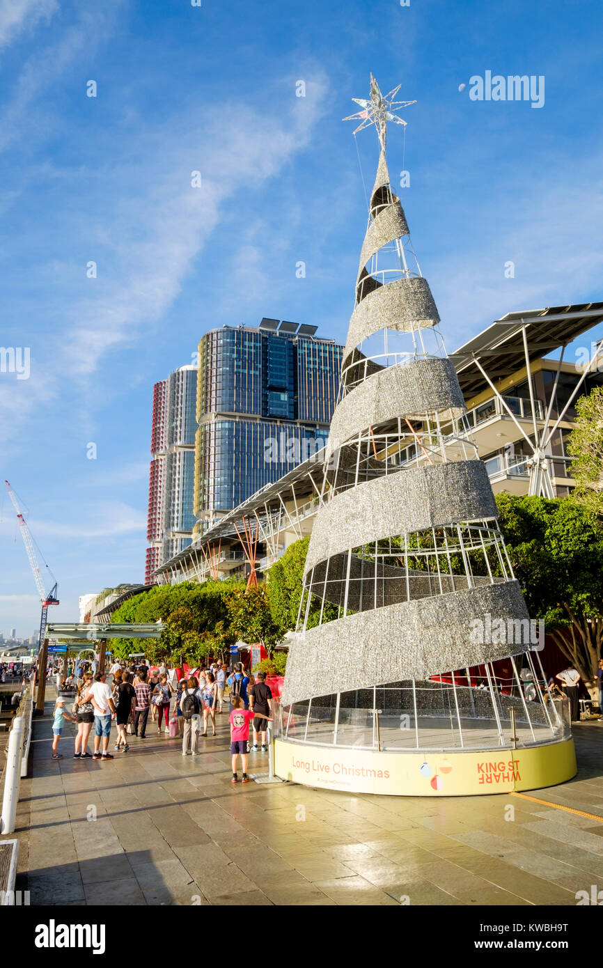 Harbour town christmas shop hi-res stock photography and images - Alamy