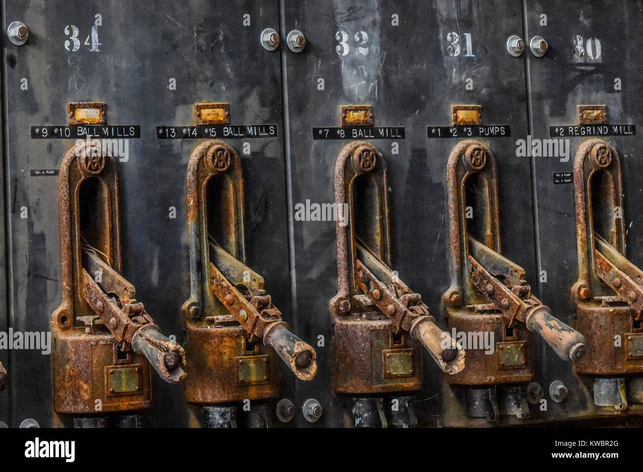 Copper Mine Extraction Mill - vintage Brittania mine along the Sea To ...