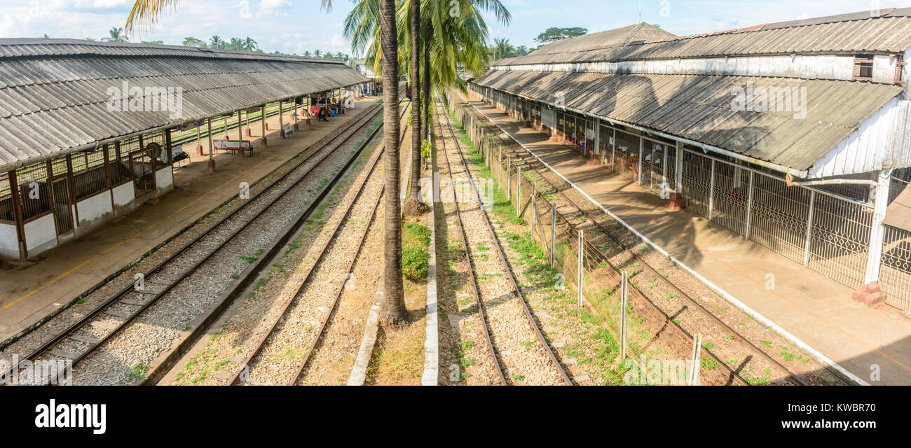 Myanmar railways hi-res stock photography and images - Alamy