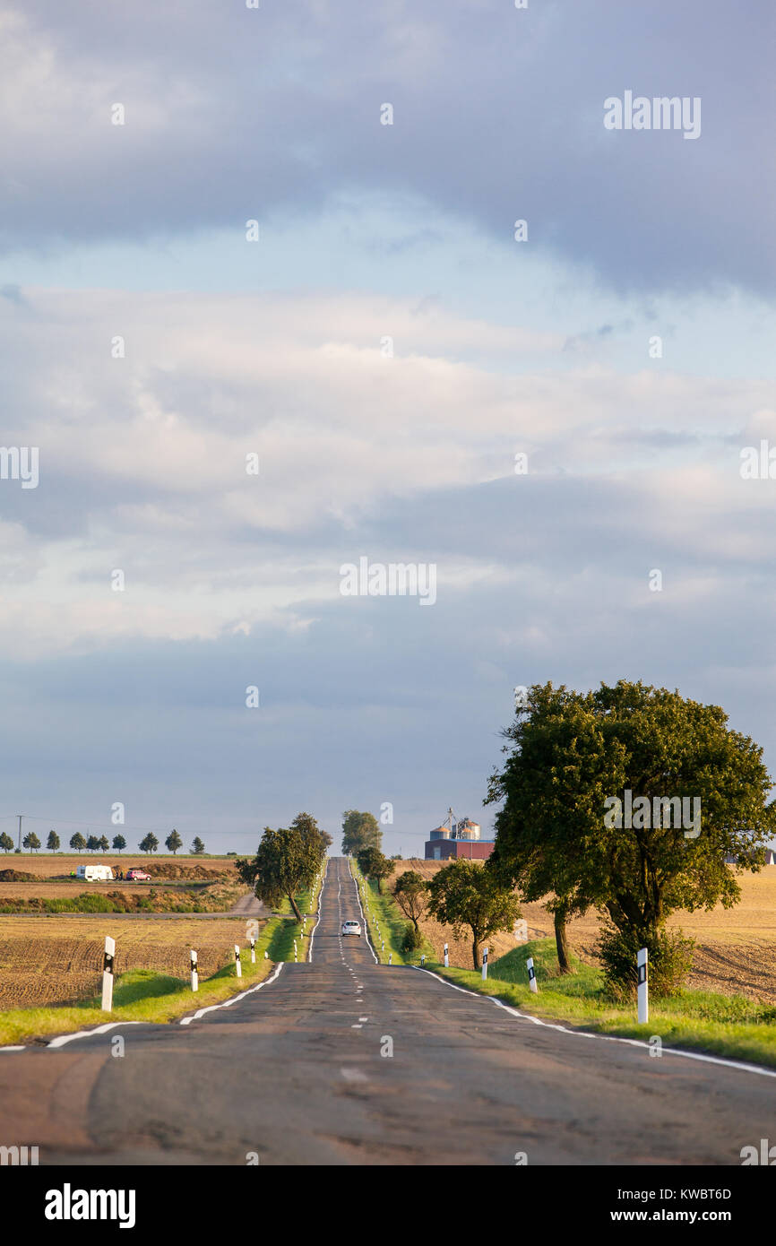 Landstraße Ortsausgang Sylda Stock Photo - Alamy
