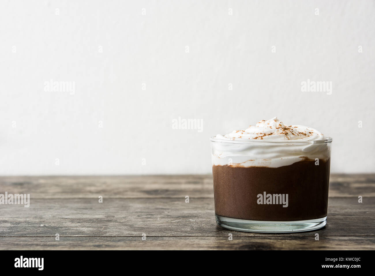 Mousse sweet hi-res stock photography and images - Alamy