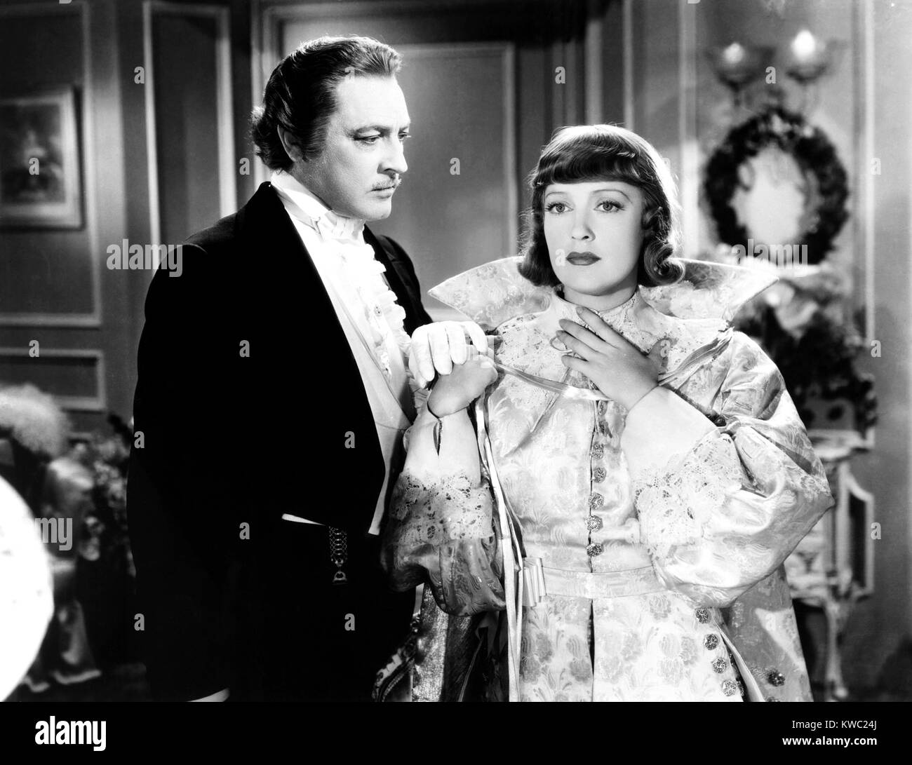 MAYTIME, from left, John Barrymore, Jeanette MacDonald, 1937 Stock ...