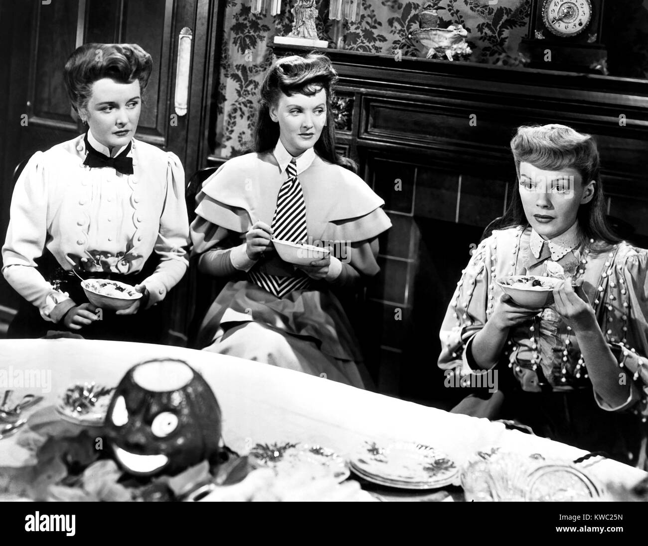 MEET ME IN ST. LOUIS, from left, Mary Astor, Lucille Bremer, Judy ...