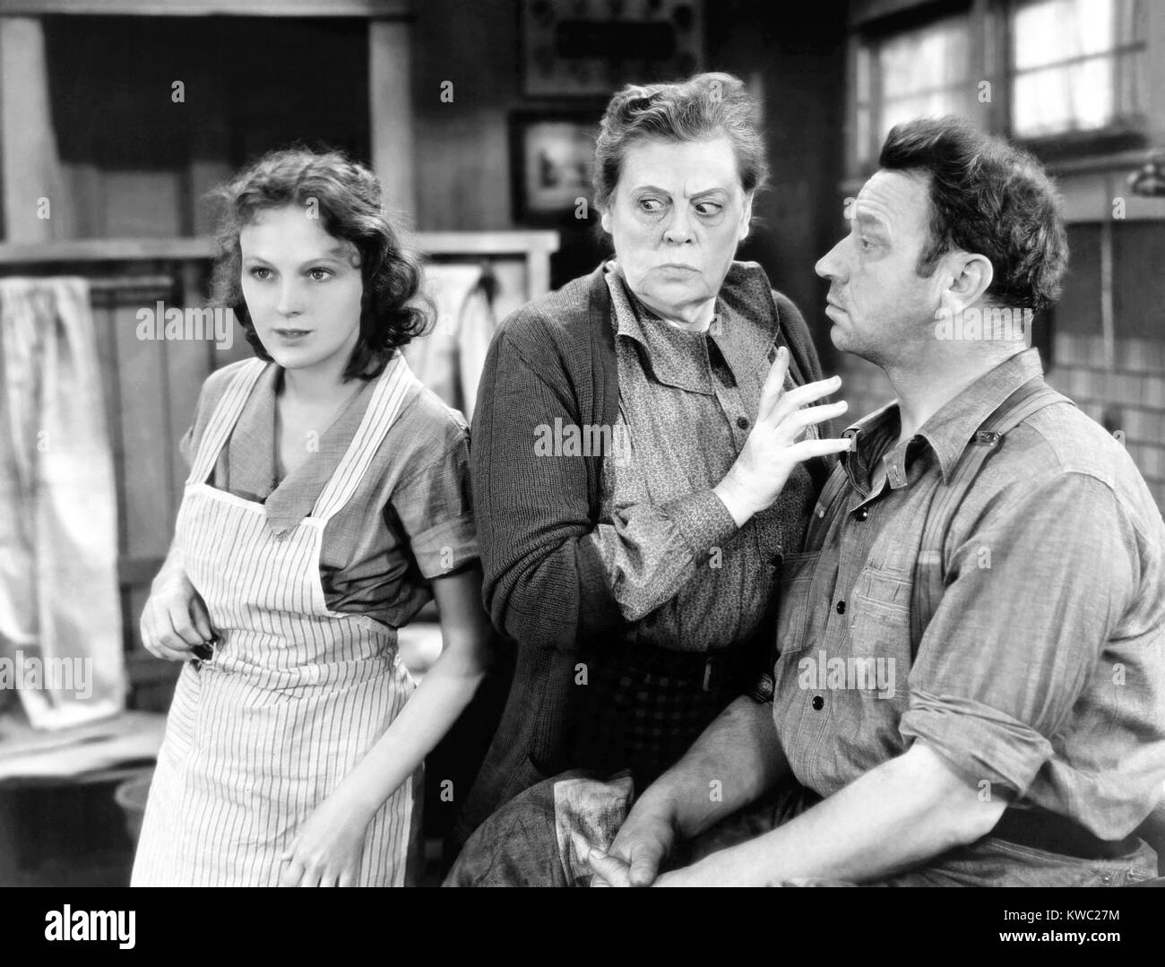 MIN AND BILL, from left, Dorothy Jordan, Marie Dressler, Wallace Beery ...