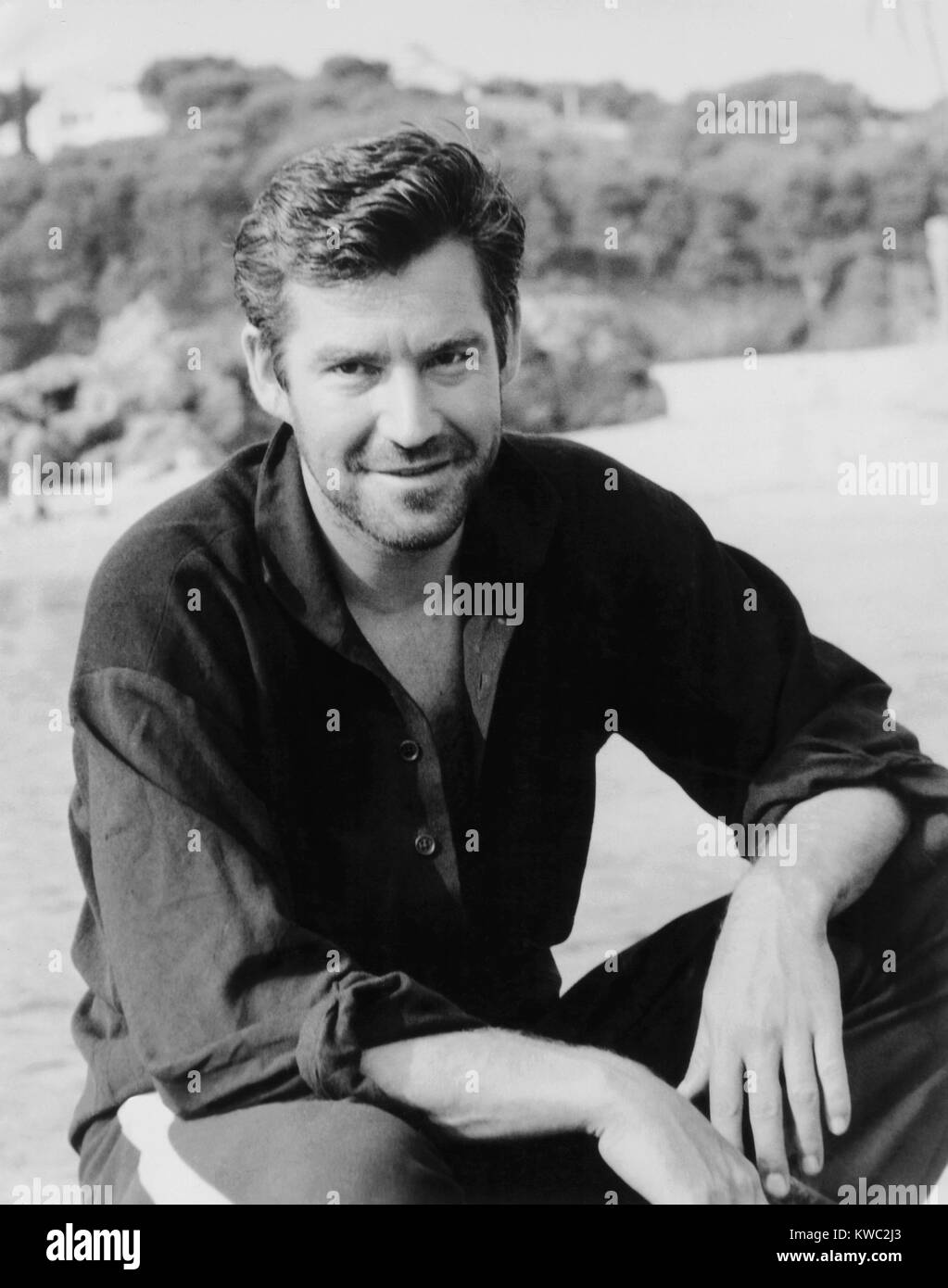 MYSTERIOUS ISLAND, (aka JULES VERNE'S MYSTERIOUS ISLAND), Michael Craig ...