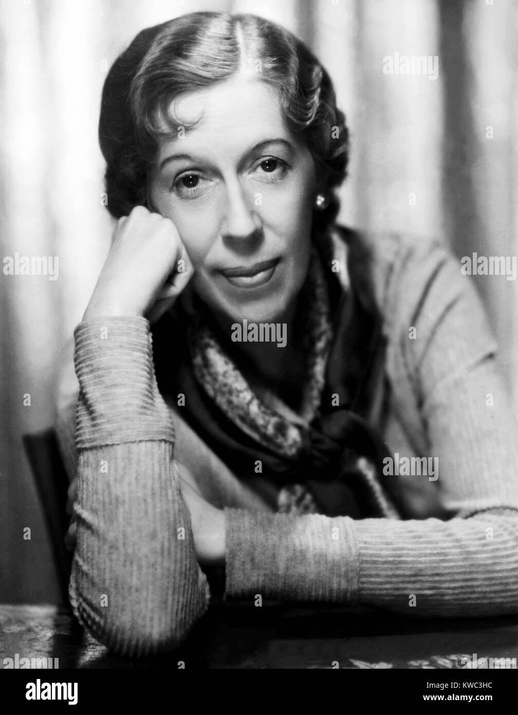 THE POOR RICH, Edna May Oliver, 1934 Stock Photo - Alamy