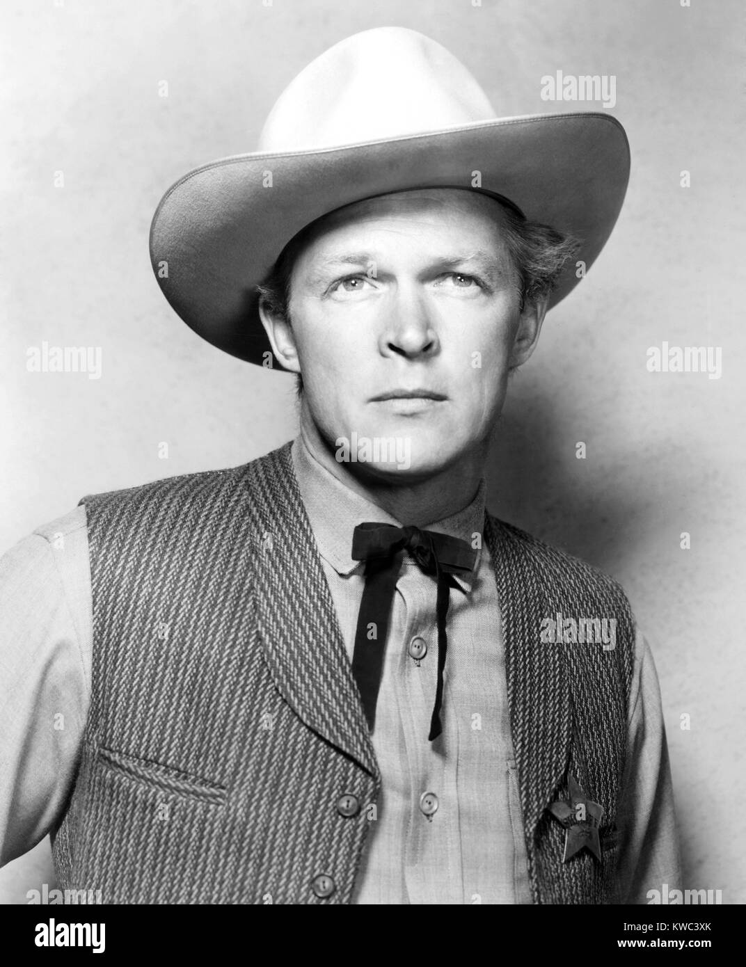 THE REDHEAD FROM WYOMING, Alex Nicol, 1953 Stock Photo - Alamy
