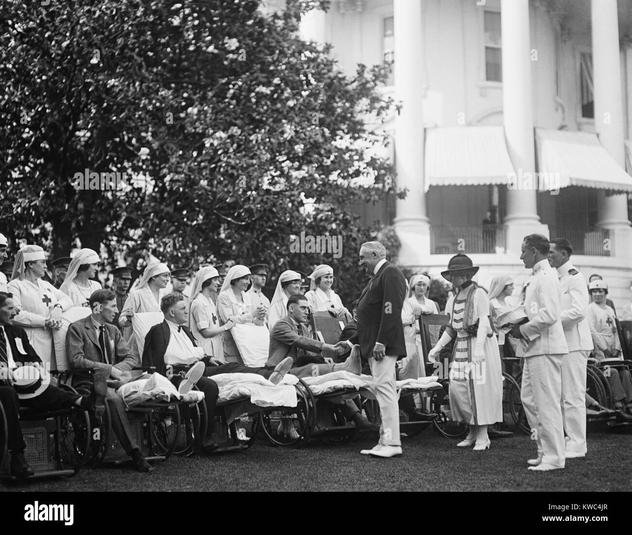 President Warren Harding and the First Lady with veterans at White ...