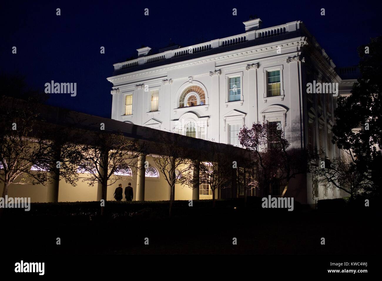 President Obama and Natl. Security Advisor Tom Donilon walk along the ...