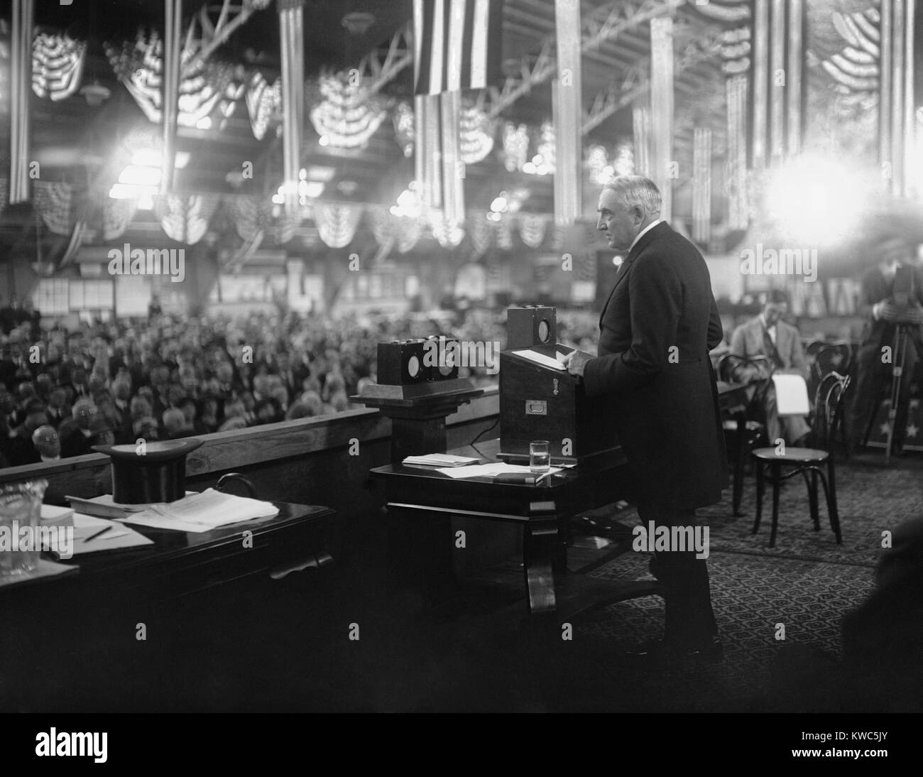 President Warren Harding addressing the Chamber of Commerce Convention ...