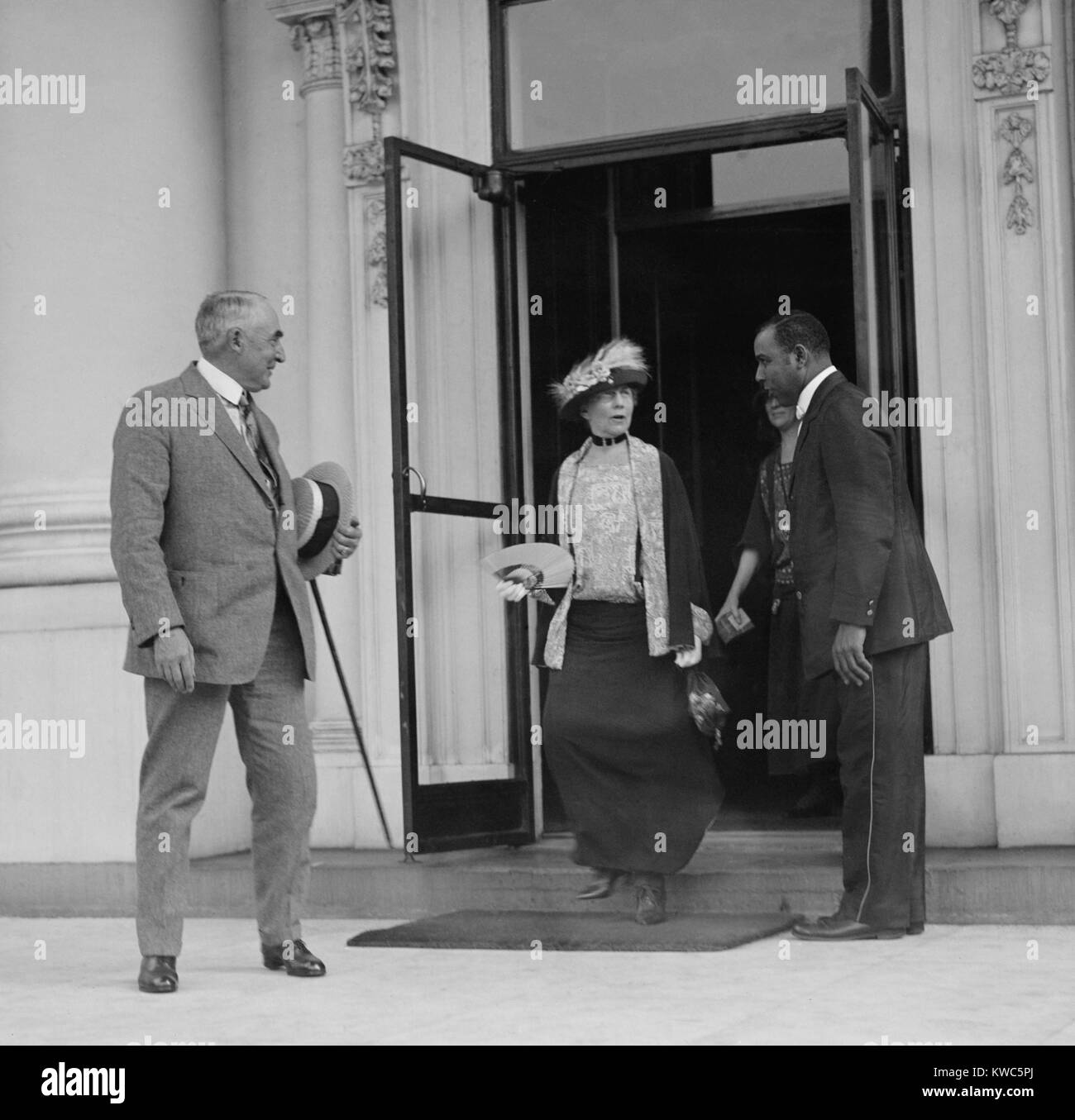 President Warren Harding leaving the White House for the last time ...