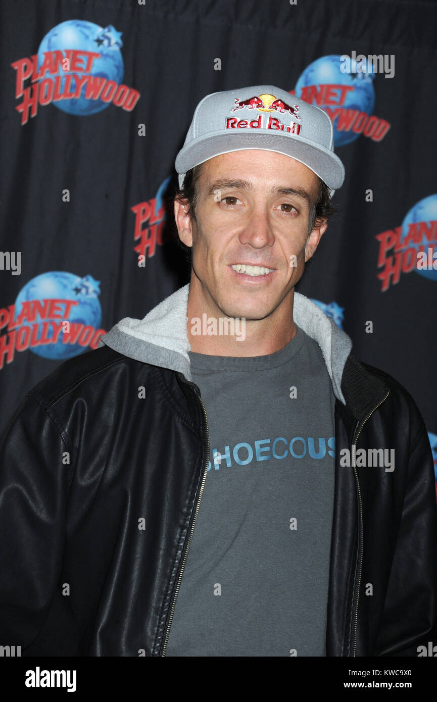 NEW YORK, NY - NOVEMBER 06: Motorcycle Daredevil Robbie Maddison and ...