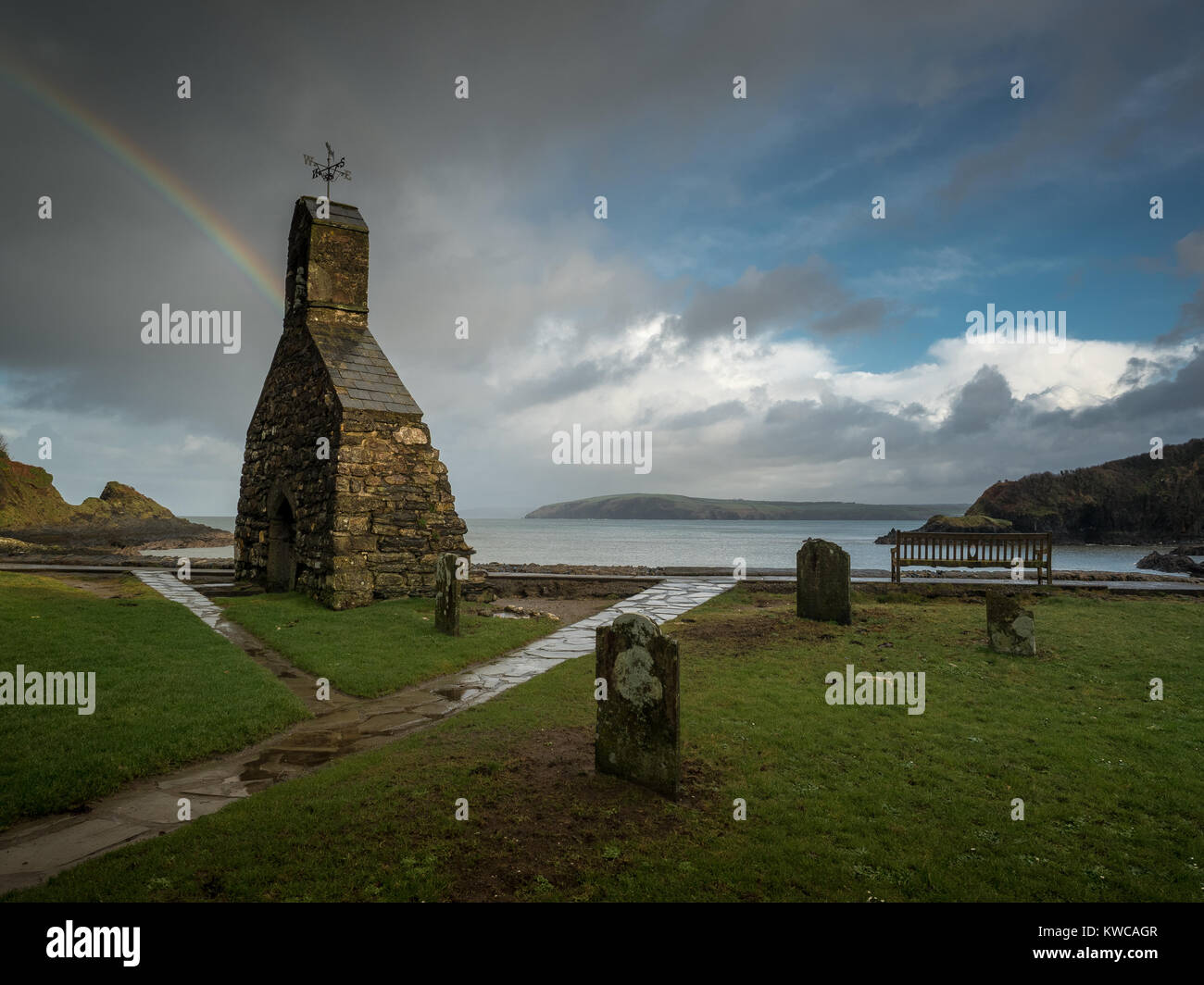 Cwm yr eglwys winter hi-res stock photography and images - Alamy