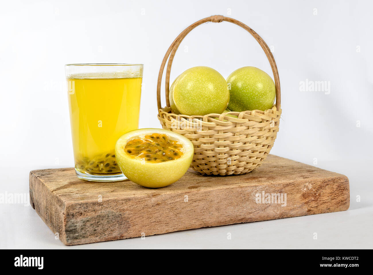 Passion fruit with green leaf hi-res stock photography and images - Alamy