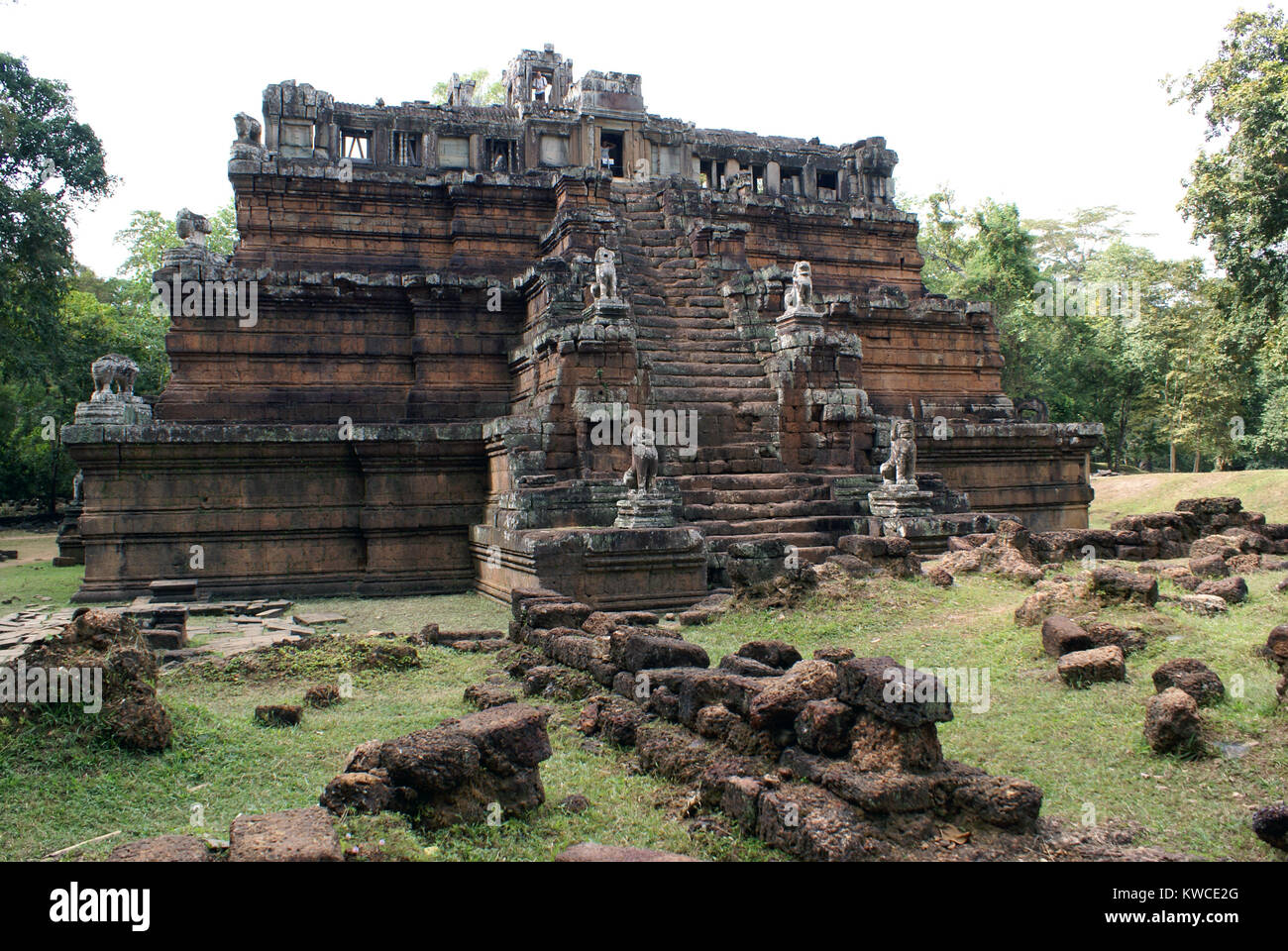 Pyramid shape temple, Angkor, Cambodia Stock Photo - Alamy