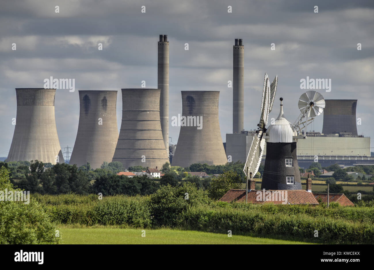 West burton power station lincolnshire hi-res stock photography and ...