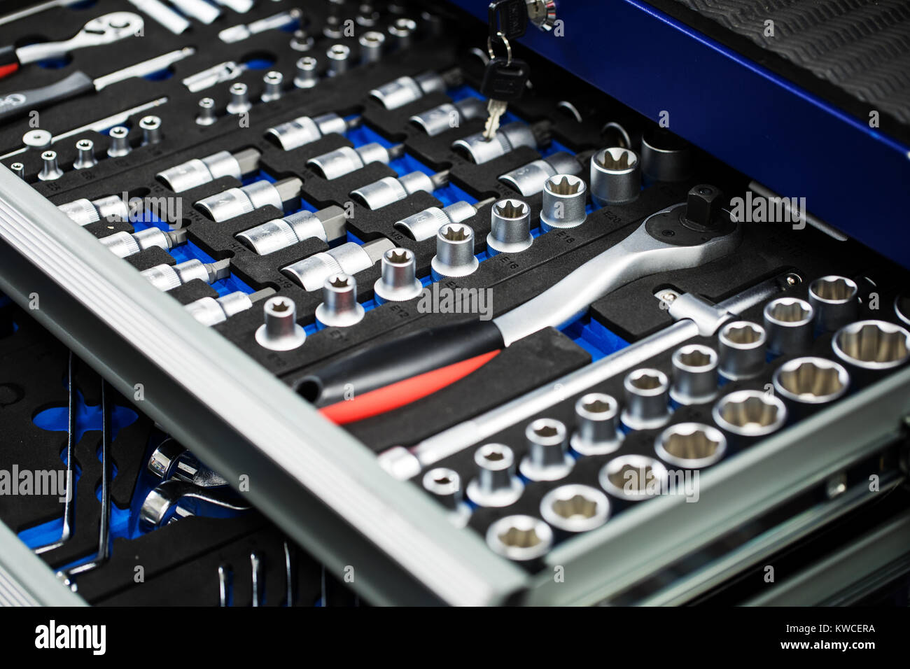 open drawer with auto mechanic repair tool set Stock Photo - Alamy