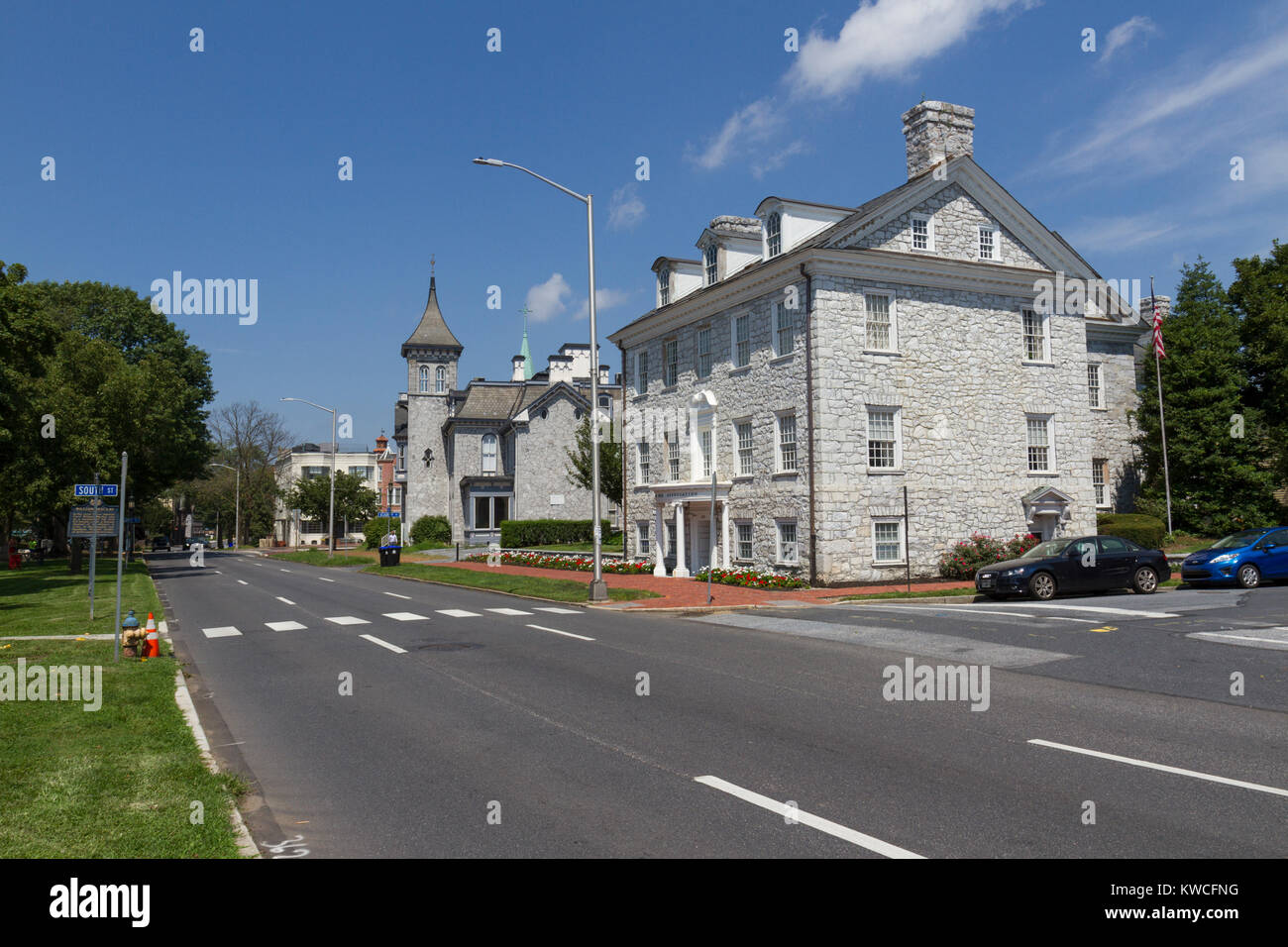 Typical american street hi-res stock photography and images - Alamy