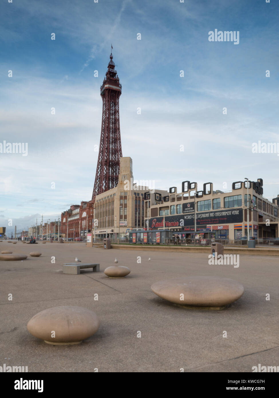 Blackpool Tower & promenade Stock Photo - Alamy