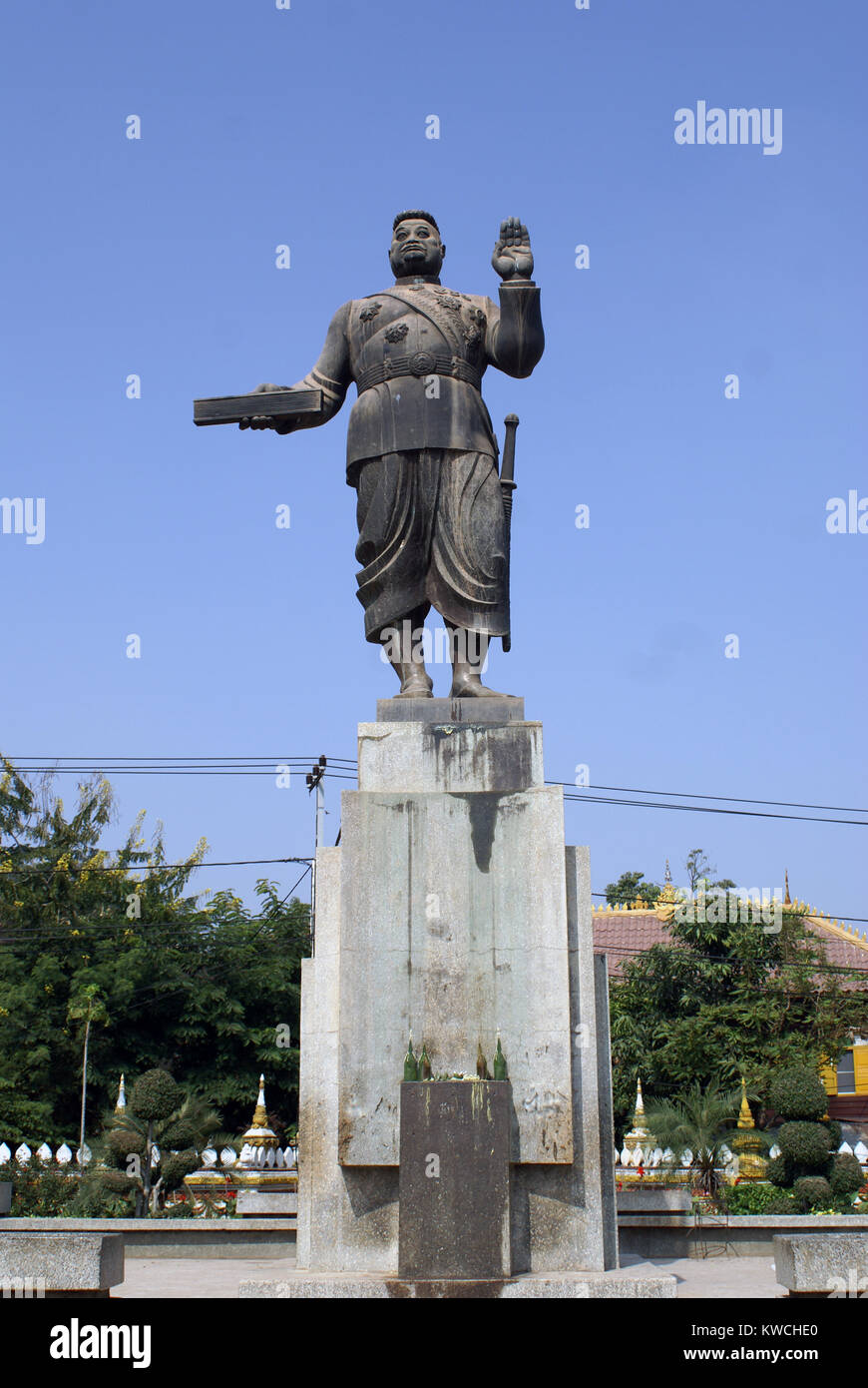 Old king of laos statue hi-res stock photography and images - Alamy