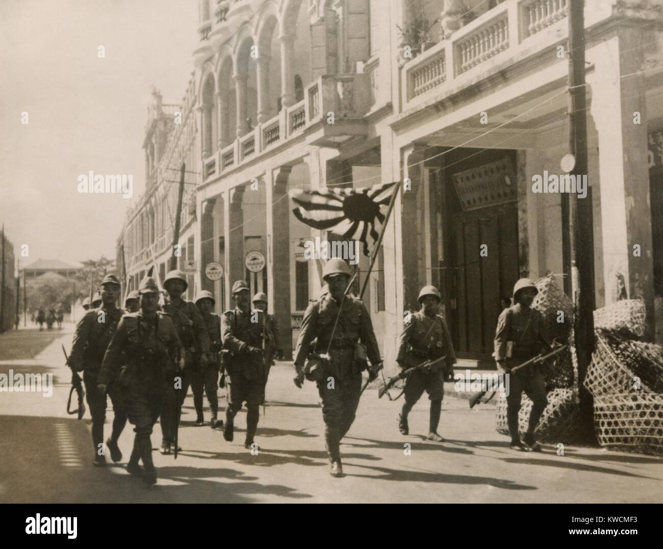 Rising sun flag japanese military hi-res stock photography and images ...