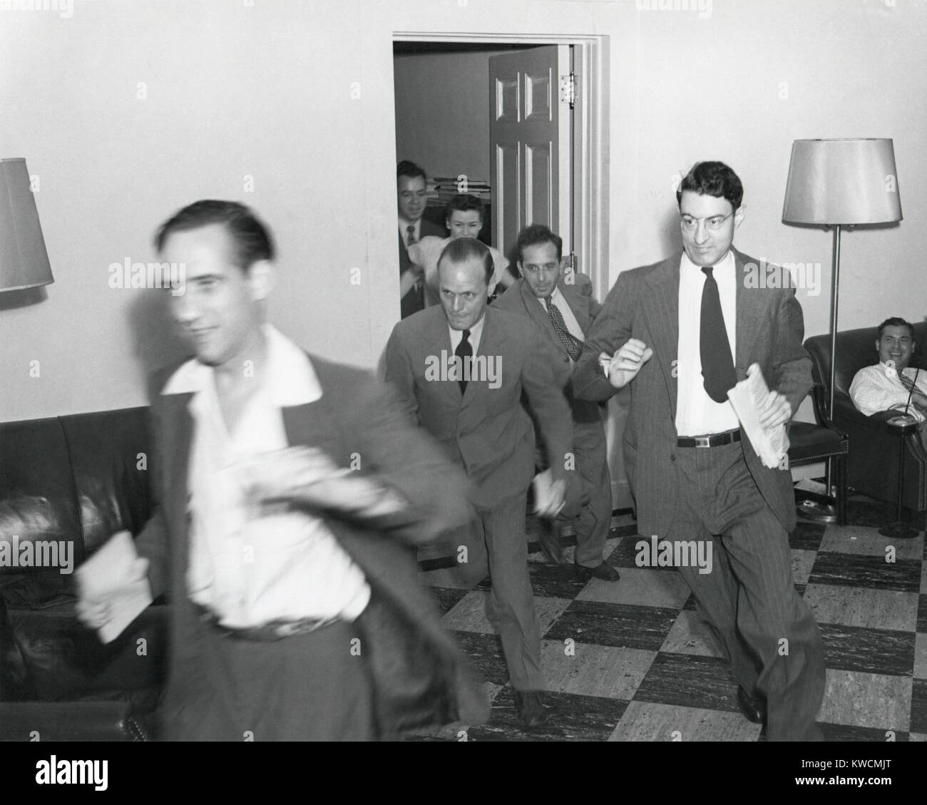 Reporters running through the White House after the announcement of ...