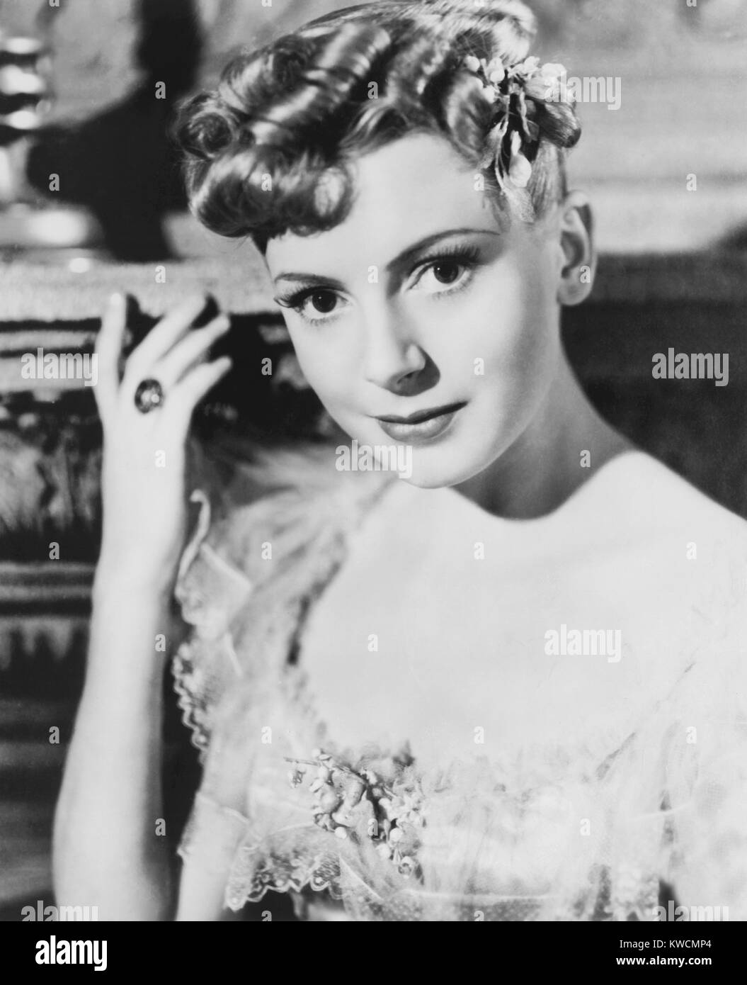 HATTER'S CASTLE, Deborah Kerr, 1942 Stock Photo - Alamy