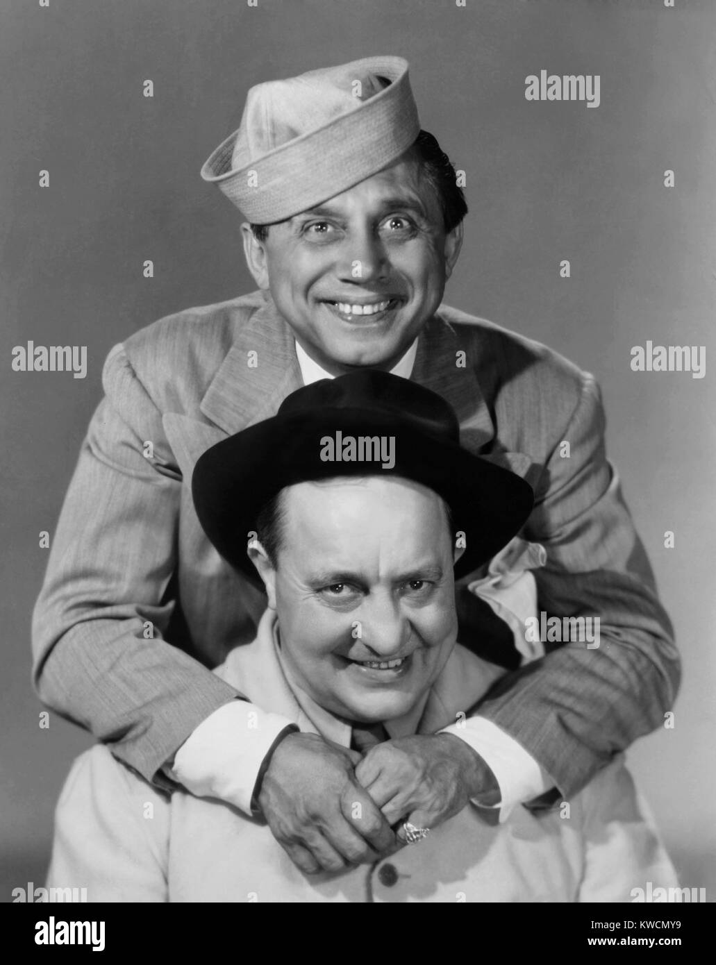HELLZAPOPPIN', Ole Olsen (top), Chic Johnson, 1941 Stock Photo - Alamy