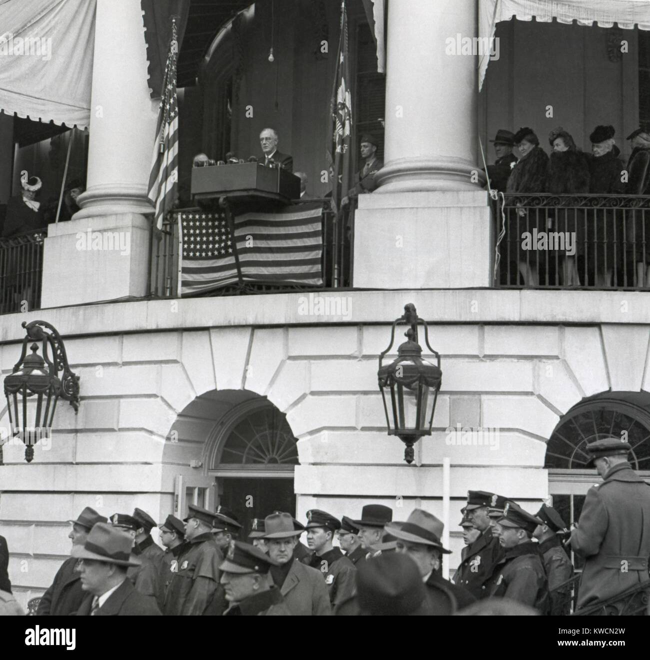 President franklin roosevelt speech hi-res stock photography and images ...