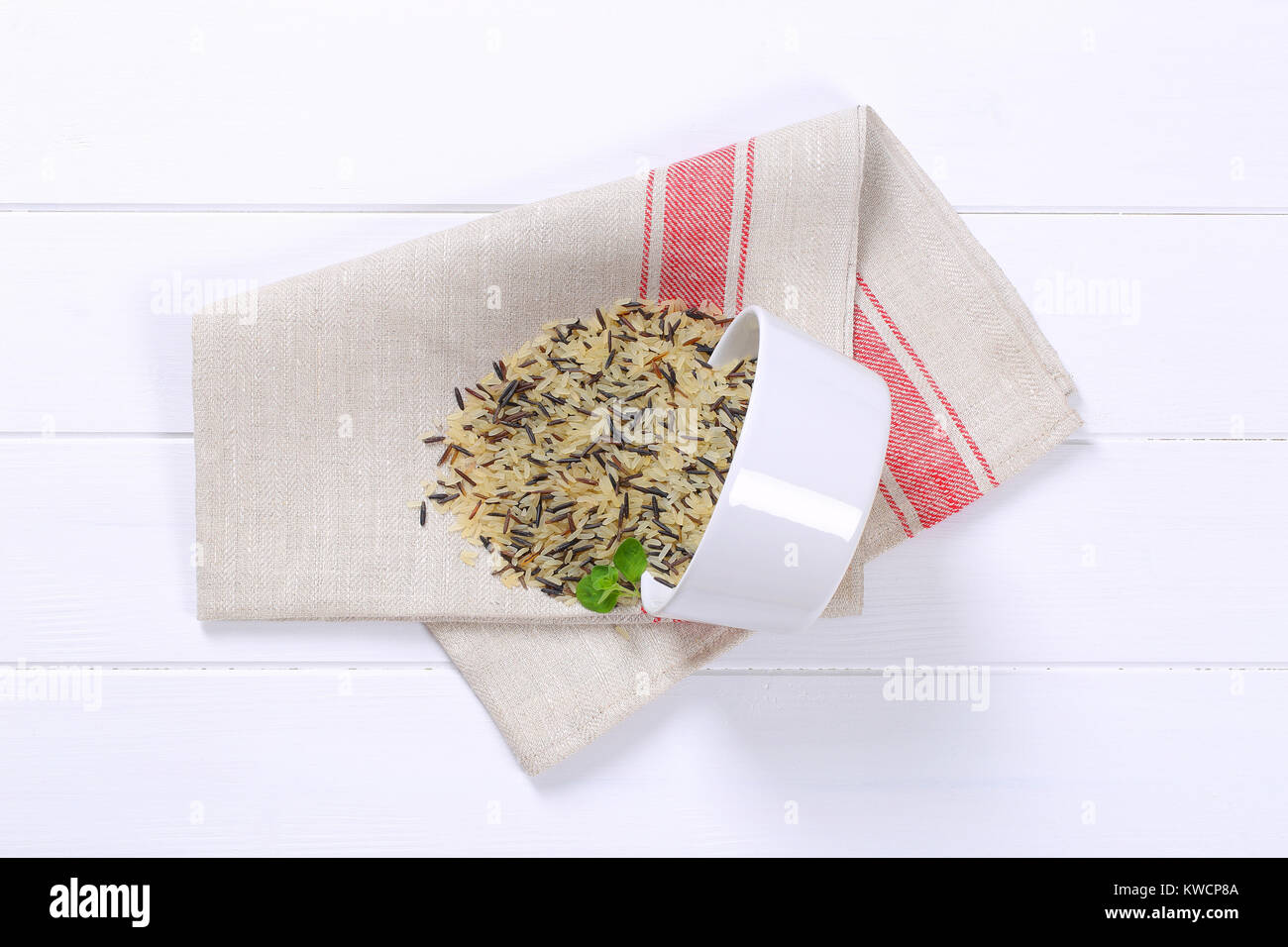 Spilt rice hi-res stock photography and images - Alamy