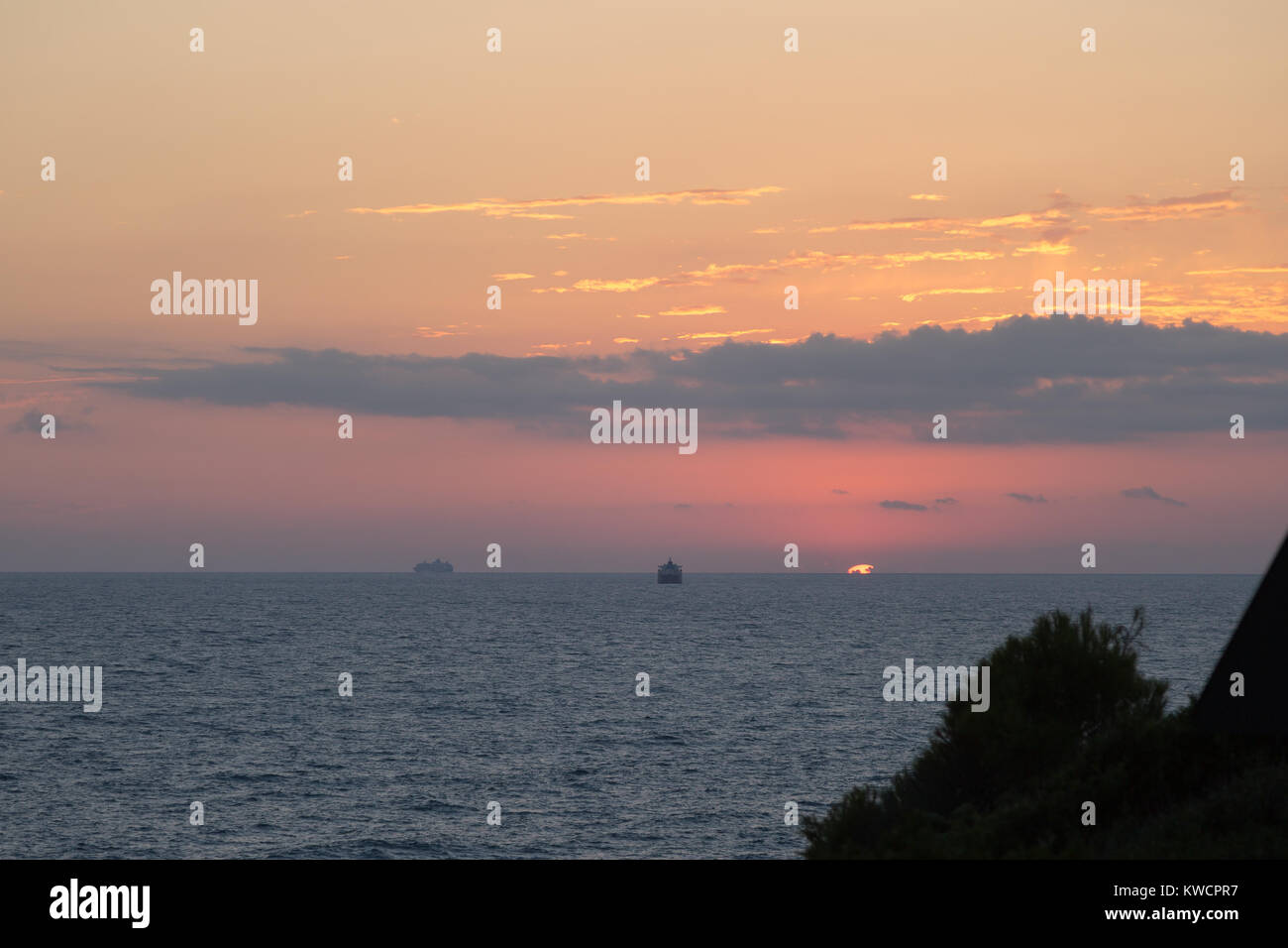 Rough and Choppy Sea, Waves, Rocks at Sunset Stock Photo - Alamy
