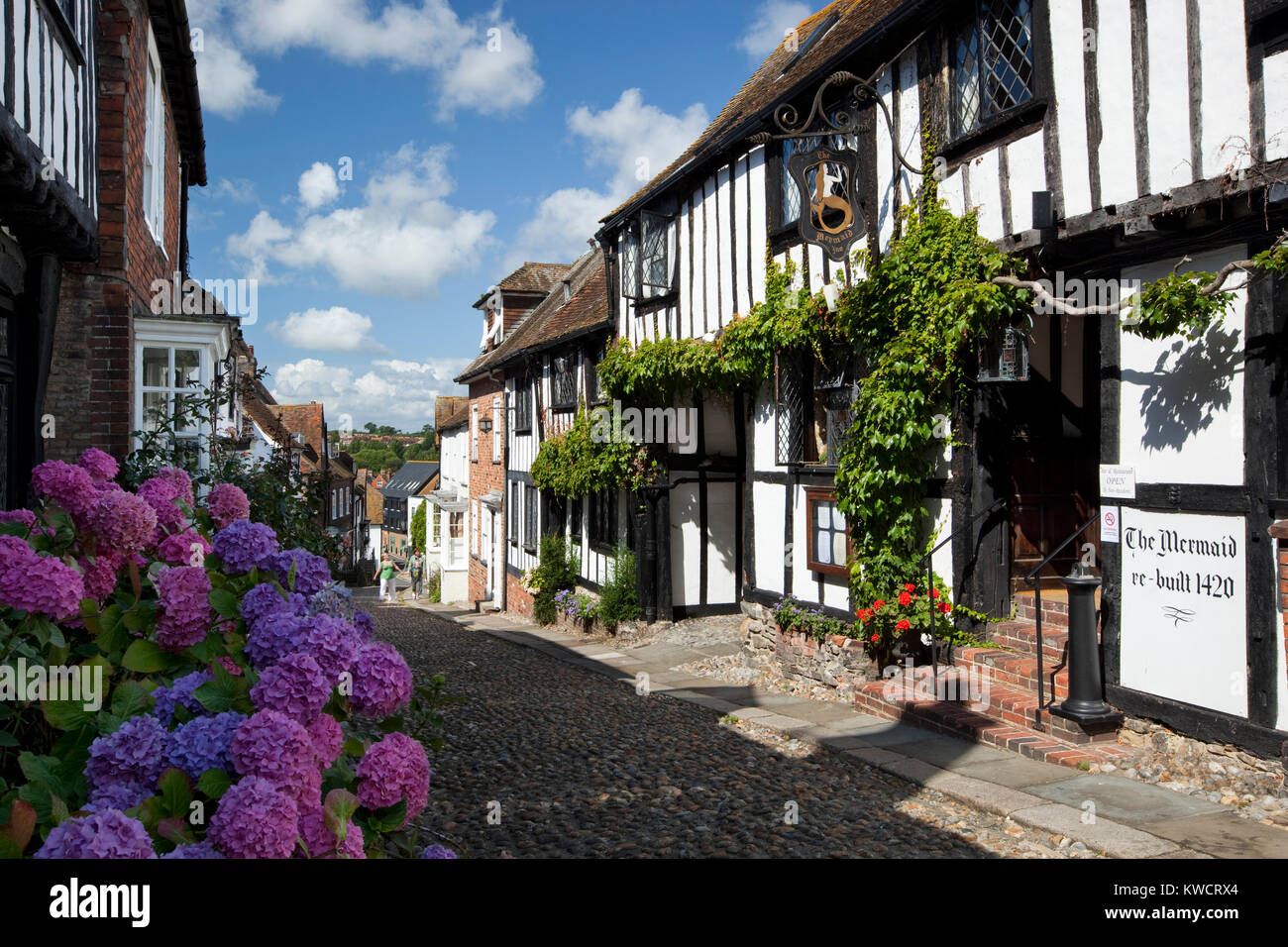 RYE, EAST SUSSEX, ENGLAND: The medieval Mermaid Inn built in 1420 along ...