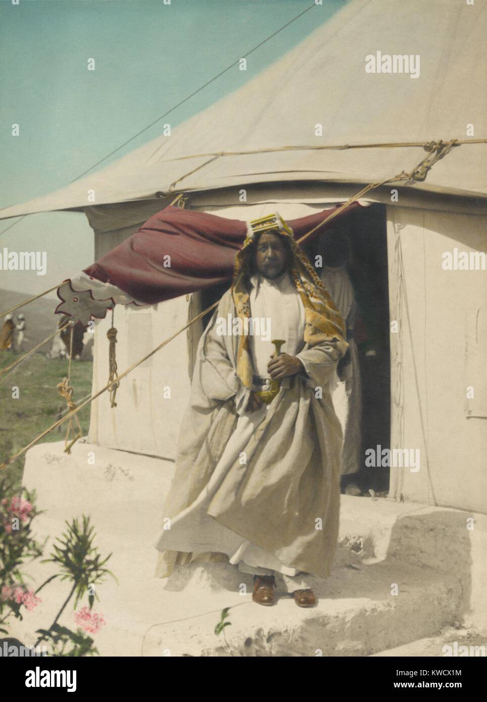 Emir abdullah in front of his tent hi-res stock photography and images ...