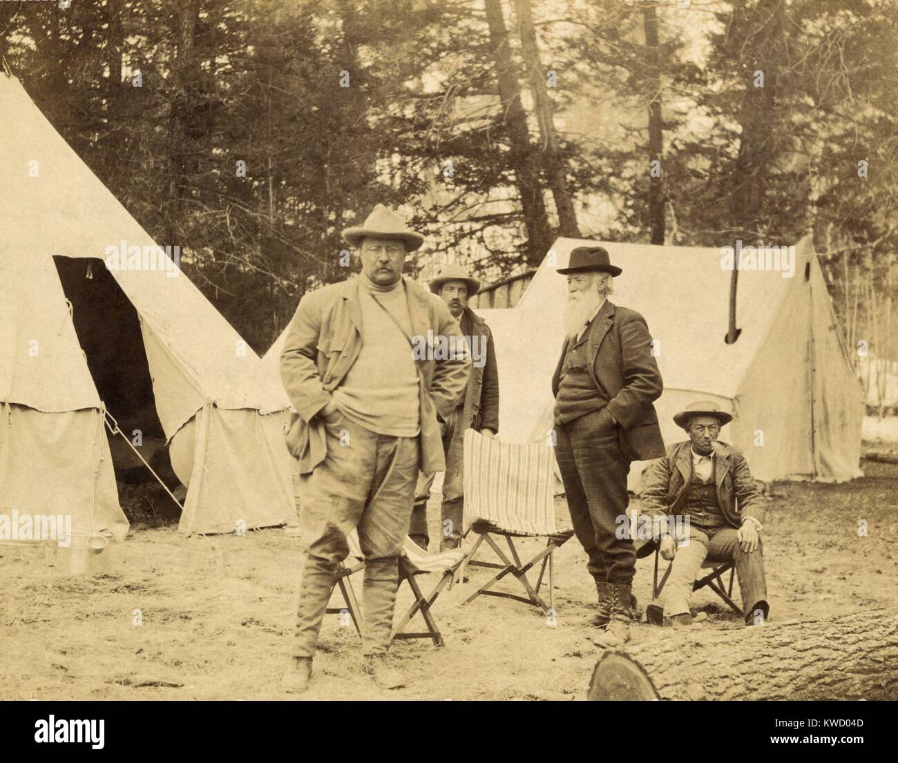 15 century eyeglasses hi-res stock photography and images - Alamy