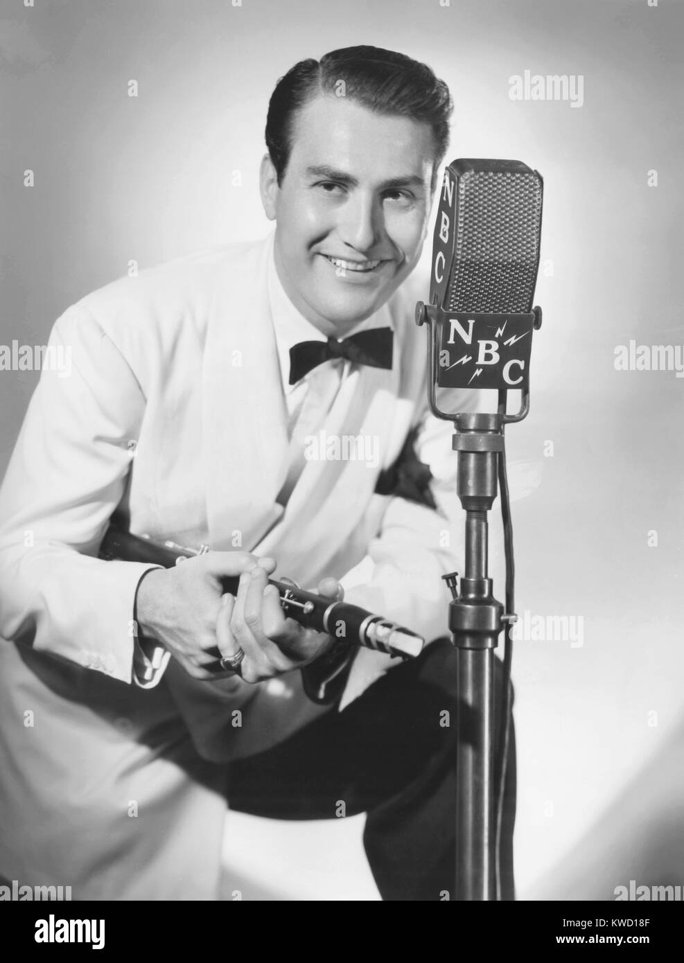 Artie Shaw at the NBC microphone, ca. 1940 Stock Photo - Alamy