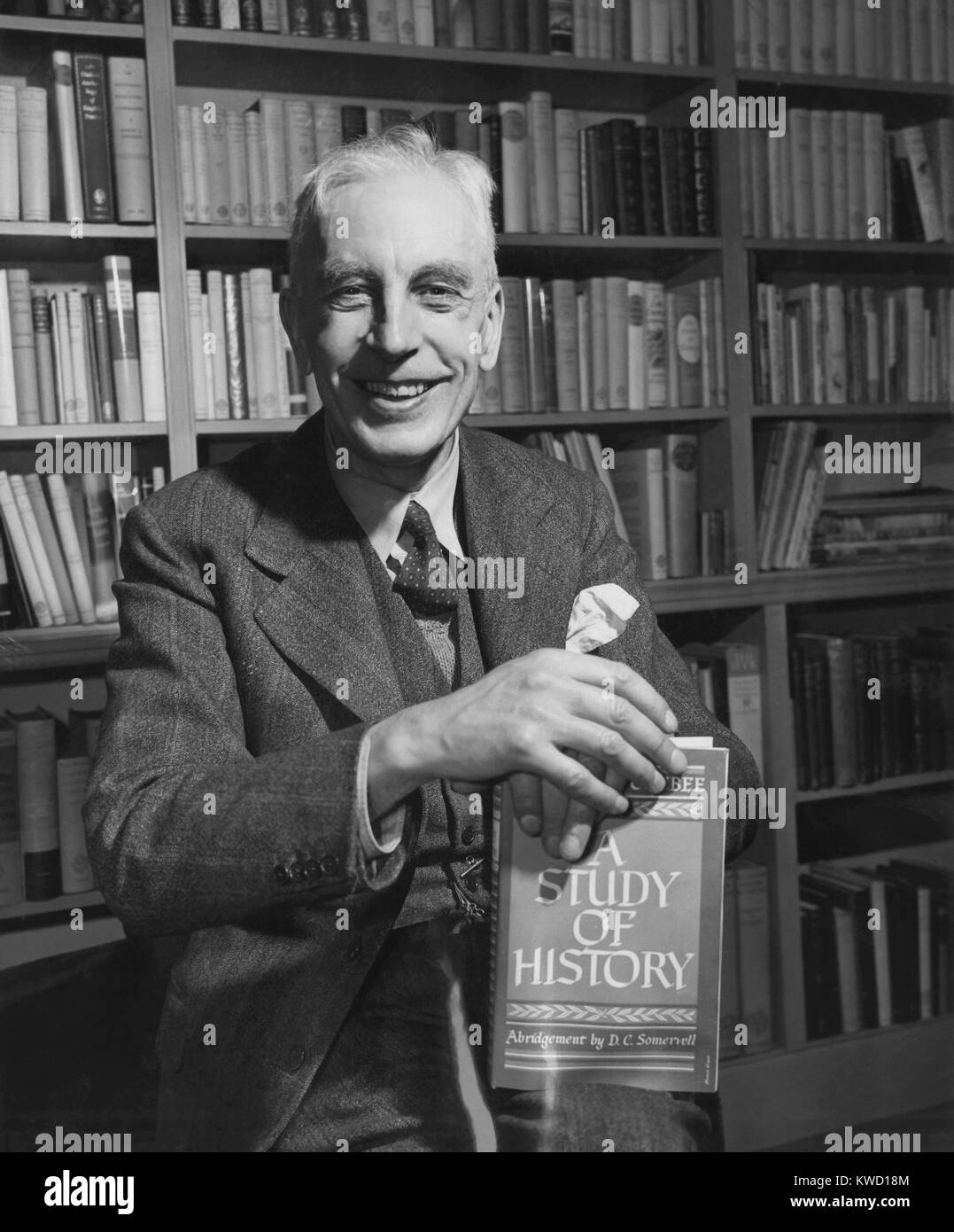 Arnold Toynbee, author and historian, 1889-1975 Stock Photo - Alamy