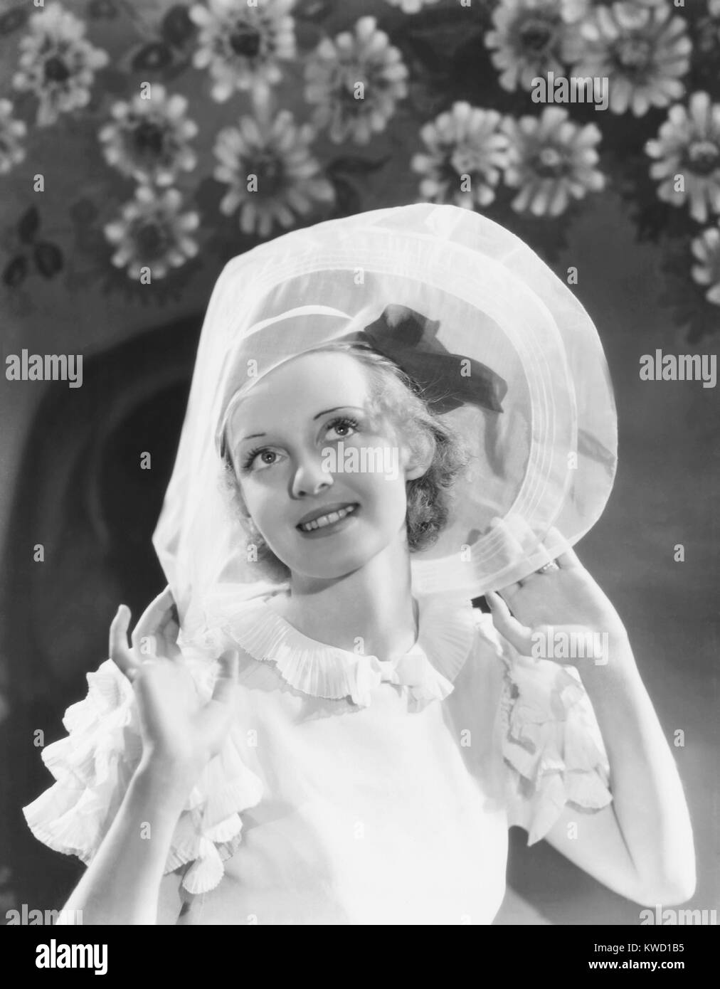 Bette Davis, ca. early 1930s Stock Photo - Alamy