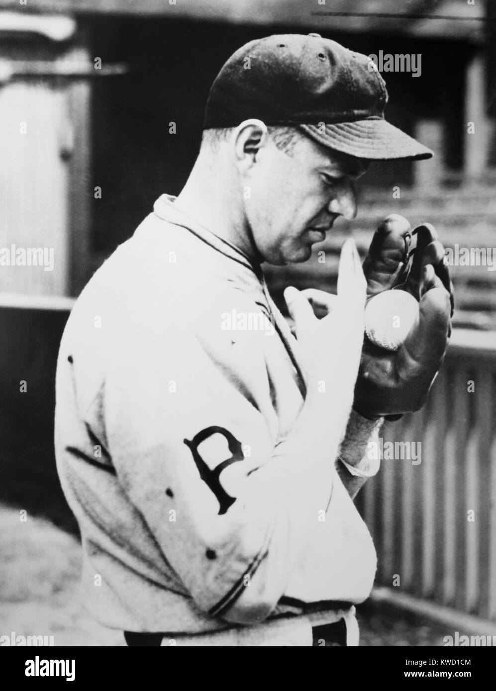 Burleigh Grimes, pitcher for Pittsburgh Pirates, Brooklyn Dodgers and ...