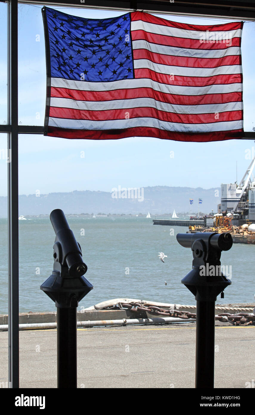 American flag golden gate bridge hi-res stock photography and images ...
