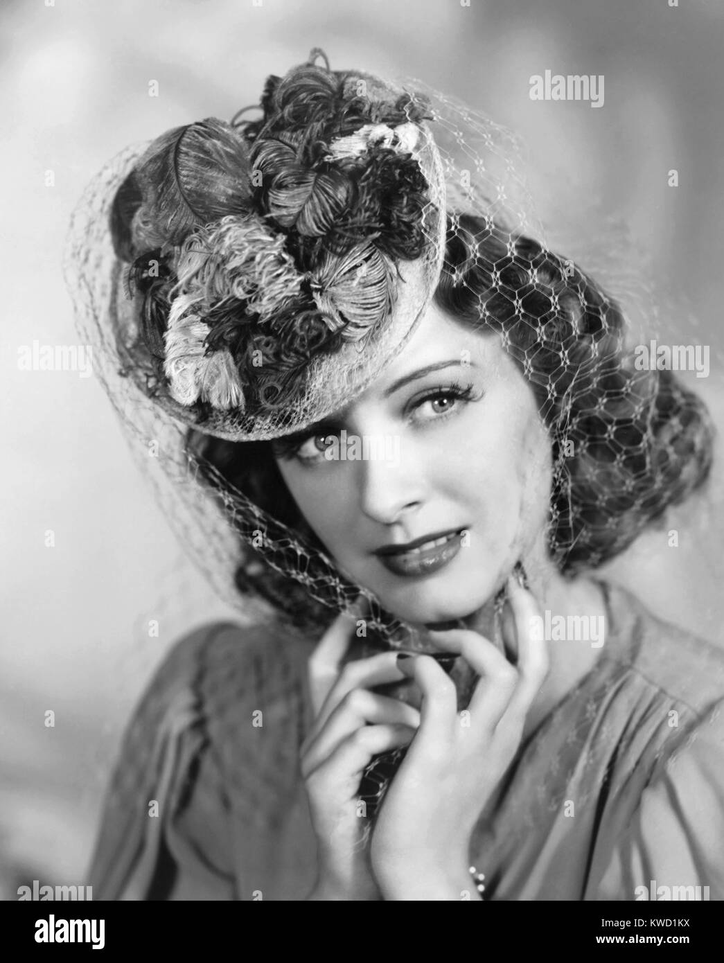 Ellen Drew in hat designed by Robert Galer, 1940 Stock Photo - Alamy