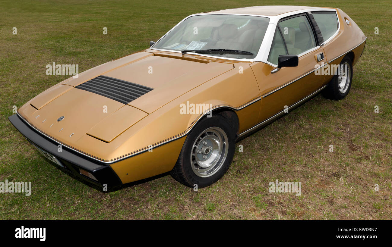 Three-quarter front view of a 1979, Gold, Lotus Éclat series 1, on ...