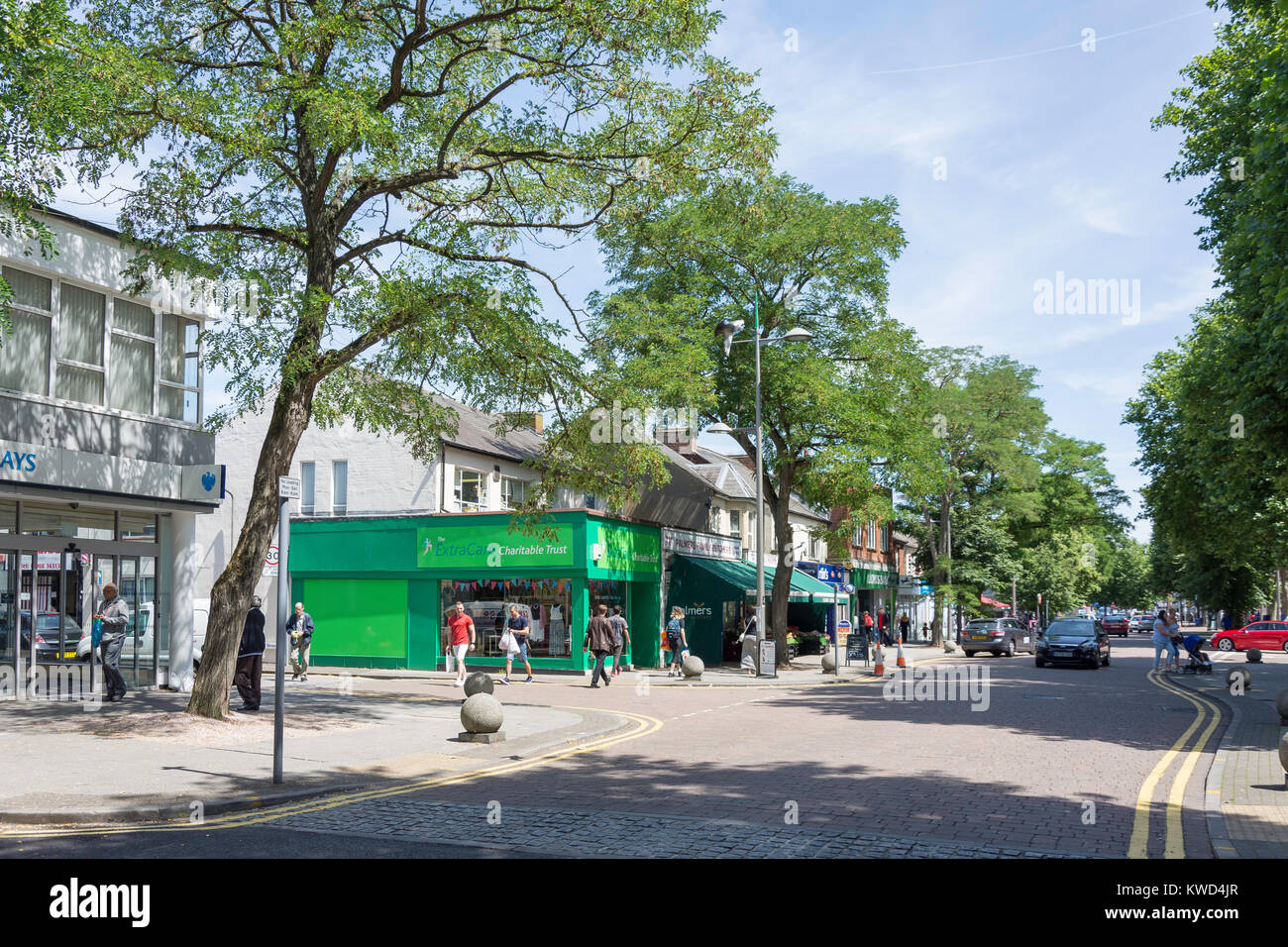 High street pedestrianised queensway bletchley milton keynes buc hi-res ...