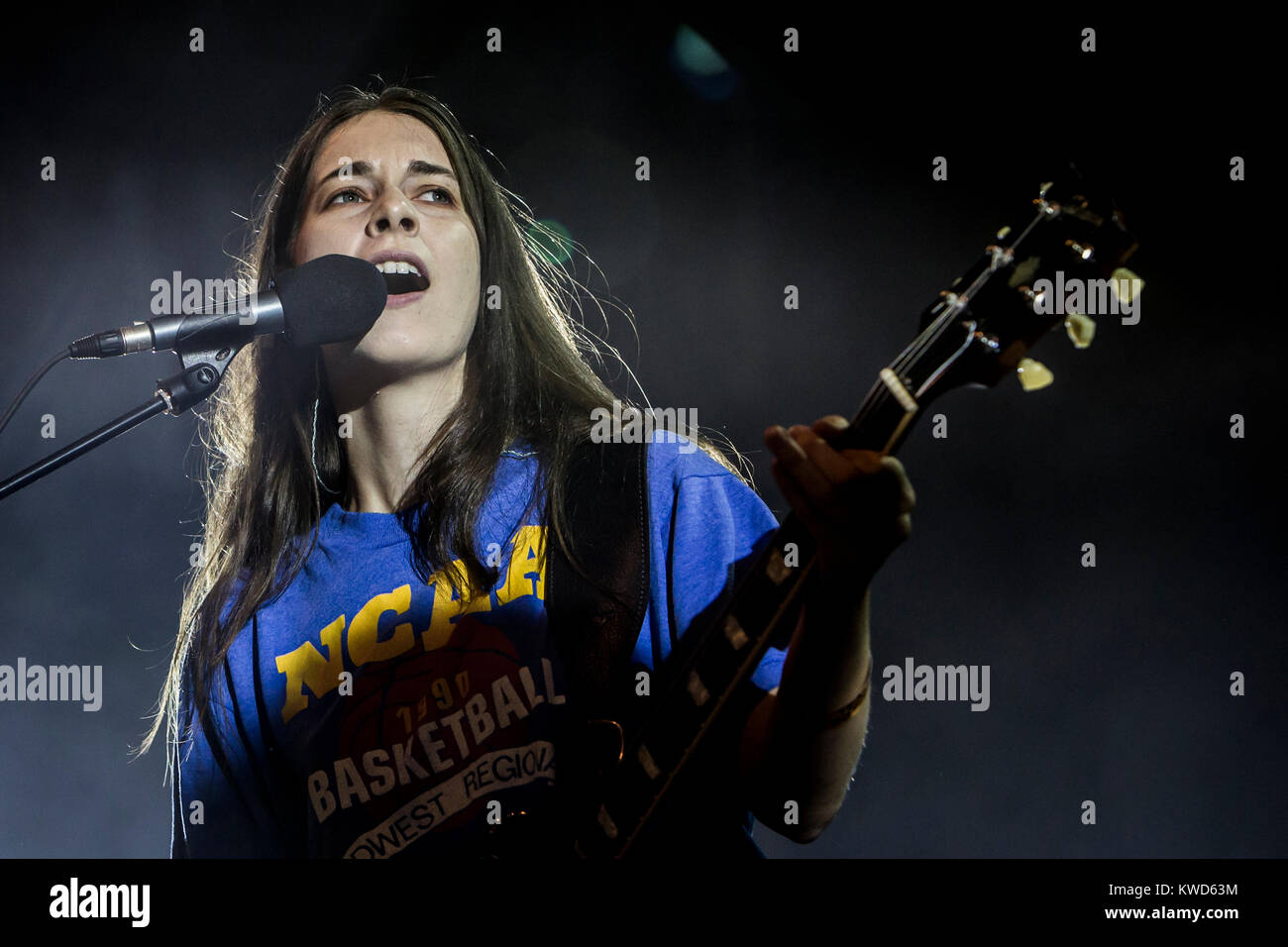 The American pop rock band HAIM consists of the three Haim-sisters Este ...