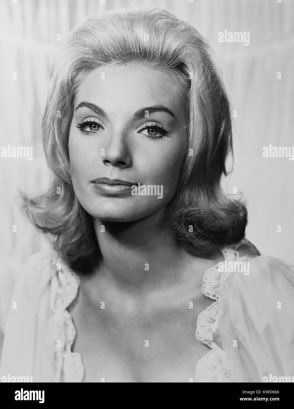 Maria perschy 633 squadron 1964 Black and White Stock Photos & Images ...