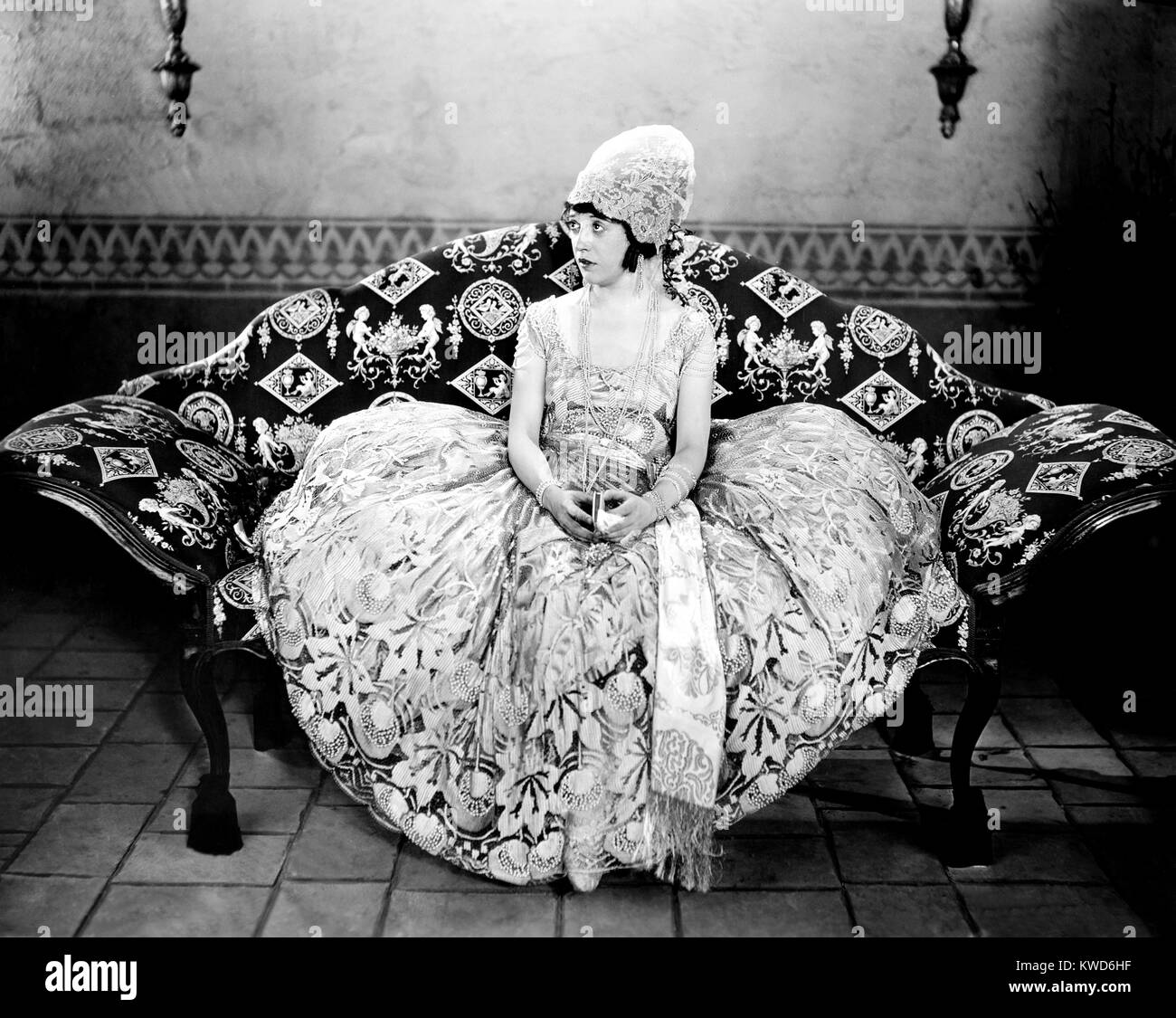 SUZANNA, Mabel Normand, 1923 Stock Photo - Alamy