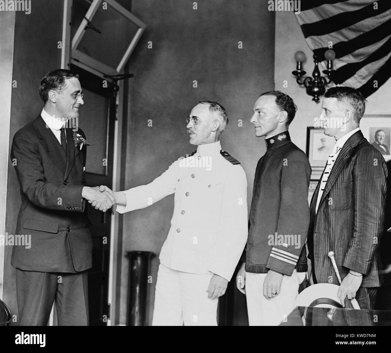 Franklin Roosevelt Standing Black and White Stock Photos & Images - Alamy