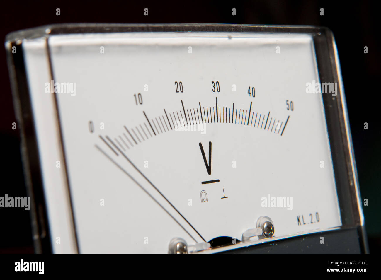 Voltage scale hi-res stock photography and images - Alamy