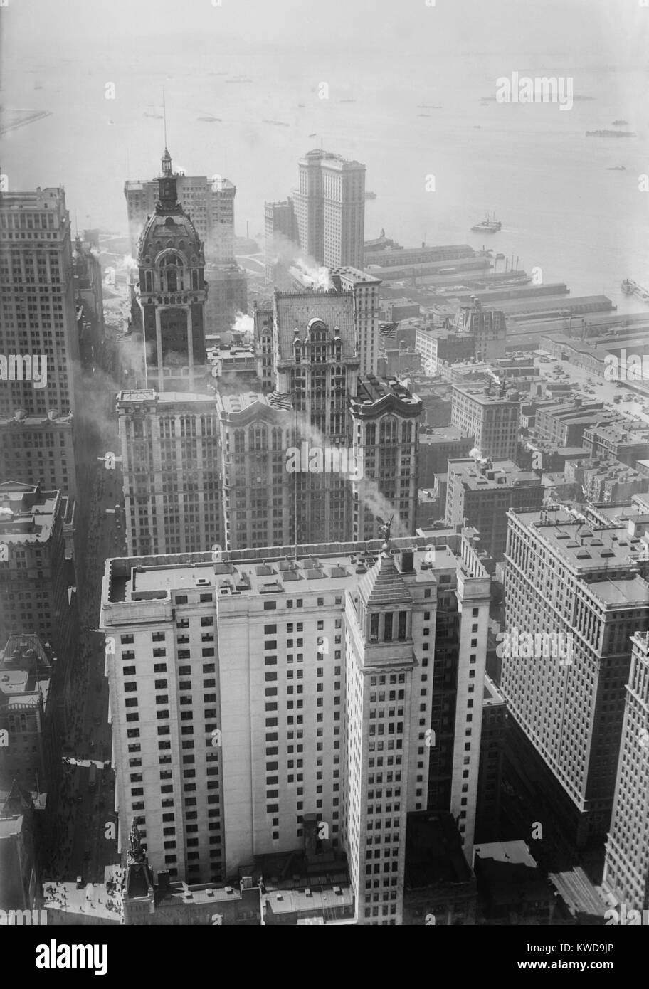 Curved top of the Singer Tower from the Woolworth Building in downtown ...