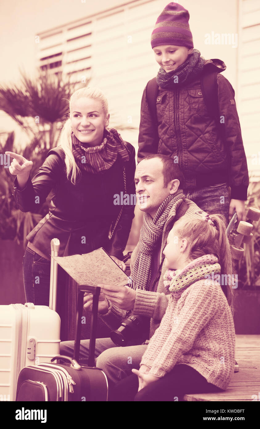 Middle class people walking hi-res stock photography and images - Alamy